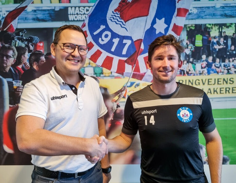 Mark Brink bliver i SIF