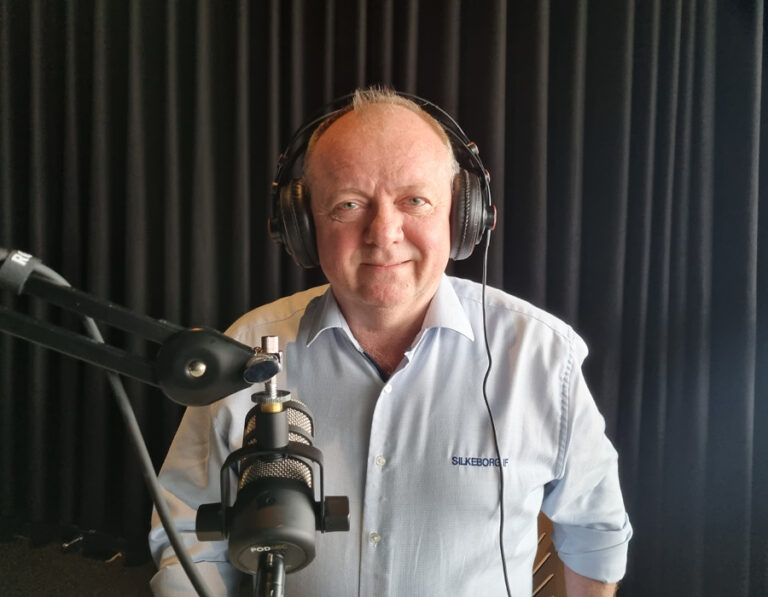 Årsrapport: Bag Linjerne med Kent Madsen