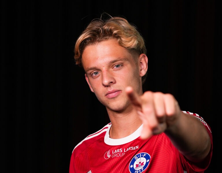 SIF køber Villads Westh i Kolding IF